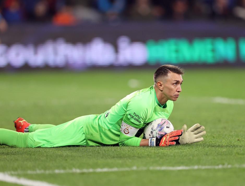 MUSLERA'DAN ÖZEL MOTİVASYON - Fernando Muslera'dan özel motivasyon ...