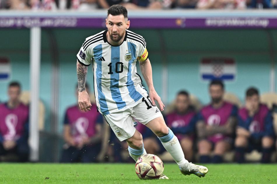 UĞUR MELEKE'NİN YORUMLARI - Uğur Meleke: "Messi sazı eline aldı" - Web ...