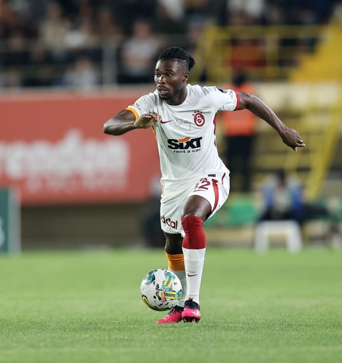SAM ADEKUGBE - İşte Galatasaray'da yolcu listesi - Web Aslan Galeri