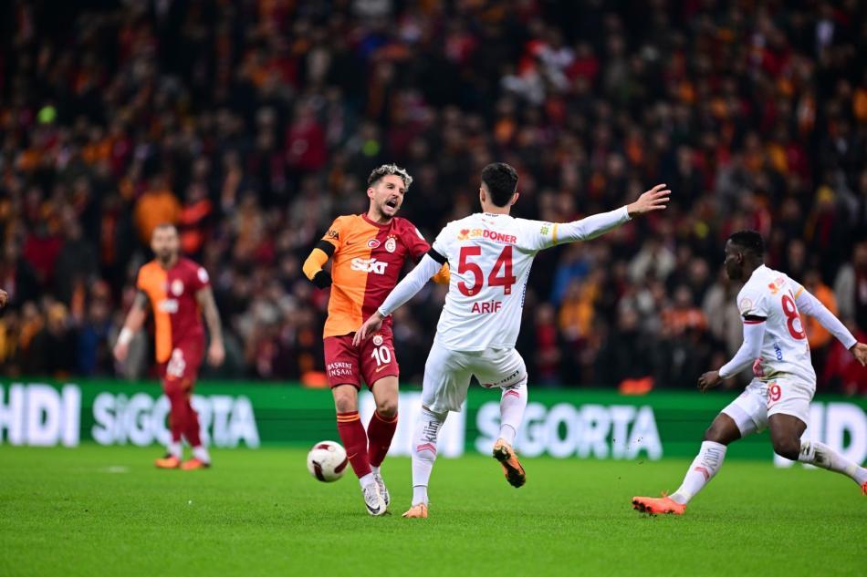 İLKER YAĞCIOĞLU'NDAN YORUMLAR - İlker Yağcıoğlu: "Nerede Bayern ...